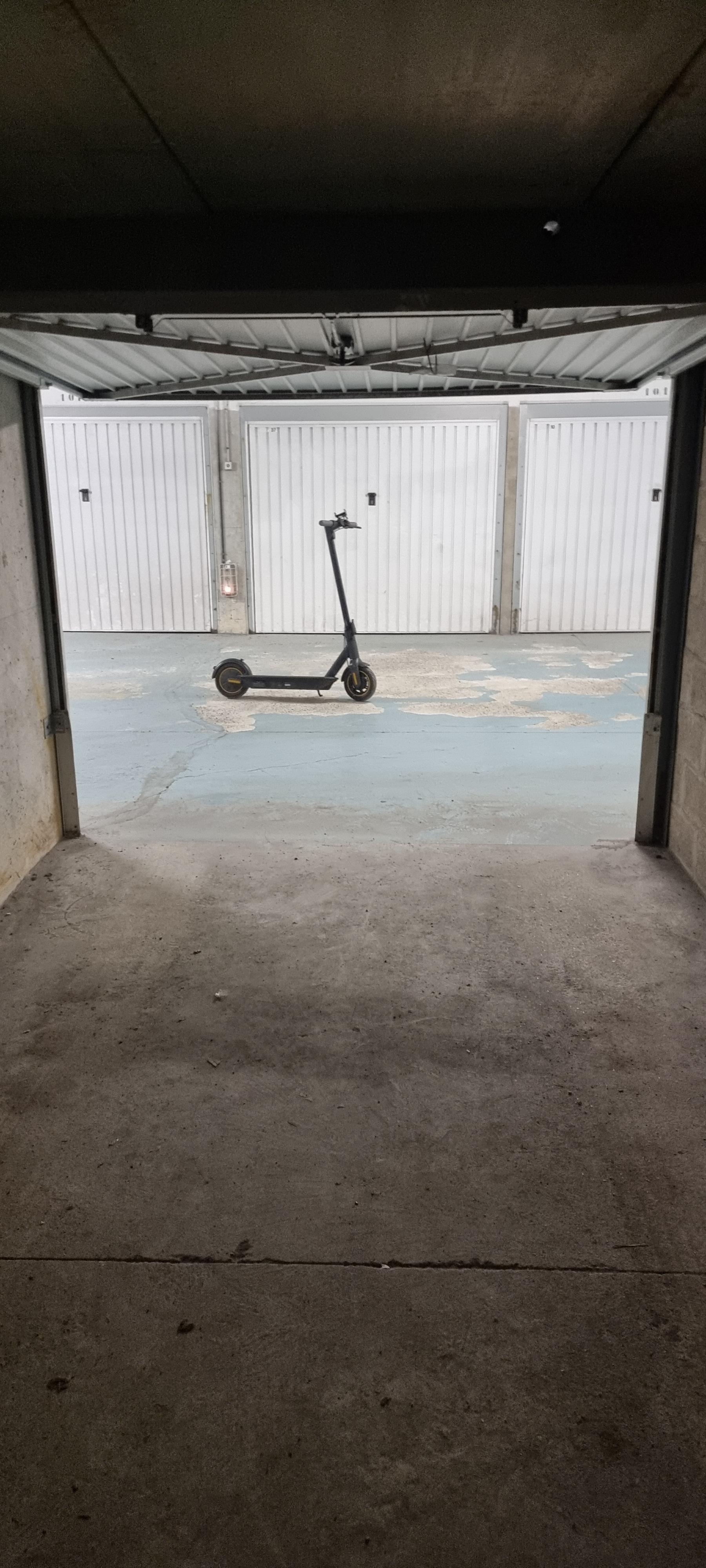 En location garage fermé / Saint Germain en Laye - Saint-Germain-en ...