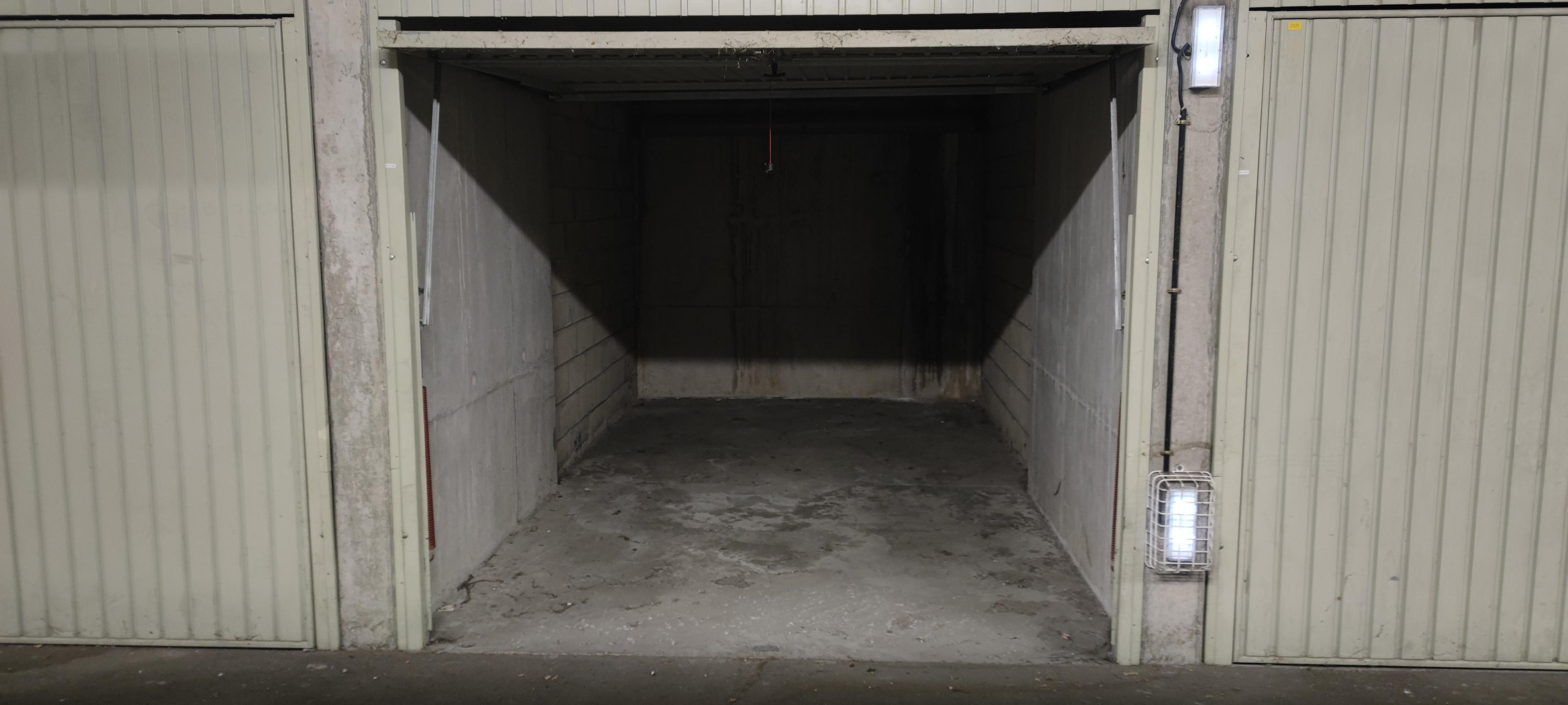 Garage de 12 m² pour stationnement - Colmar - 68000 - 12 m²
