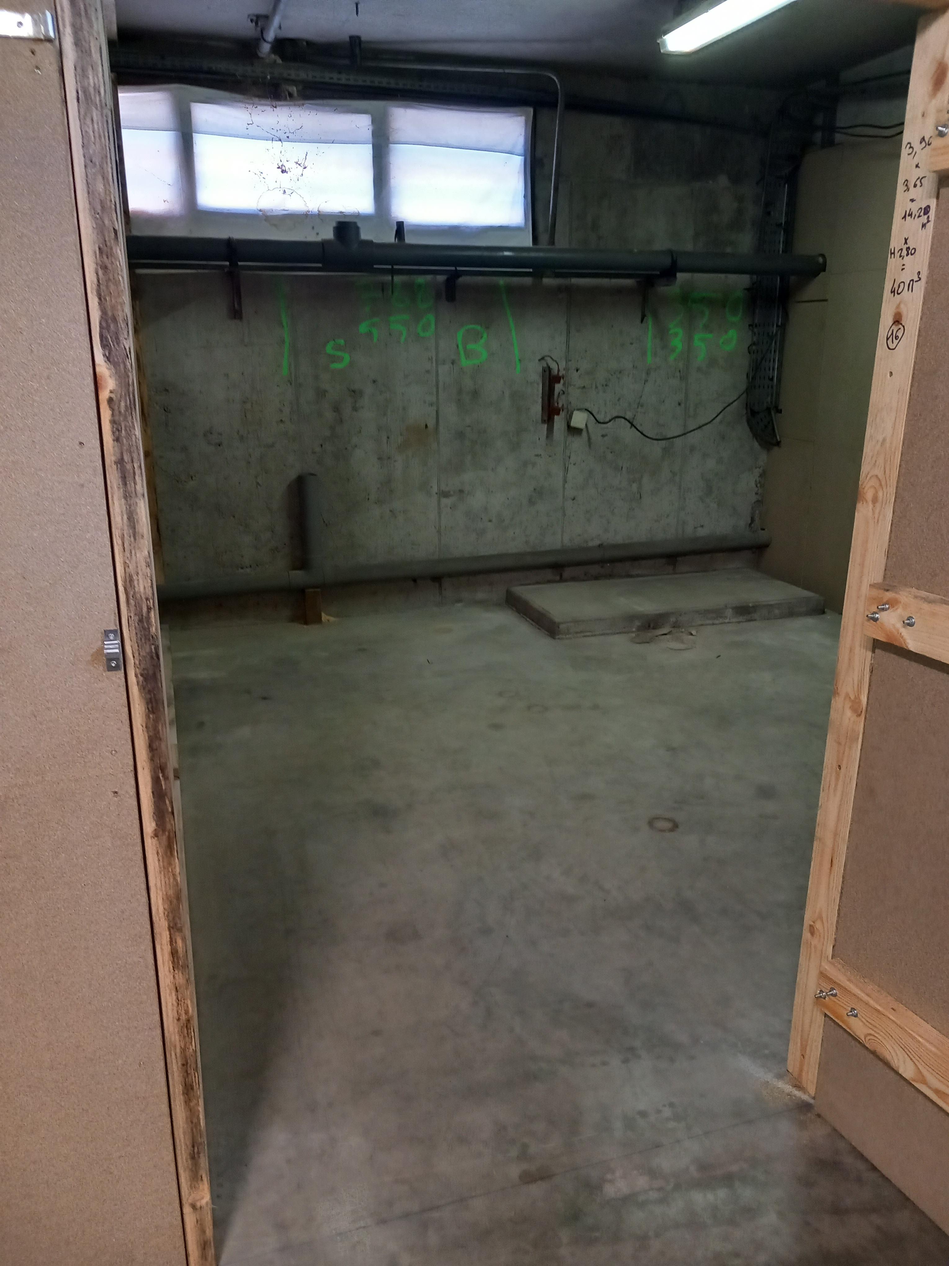 Box de stockage 14m2 - Pont de Beauvoisin - Saint-Béron - 73520 - 14 m²