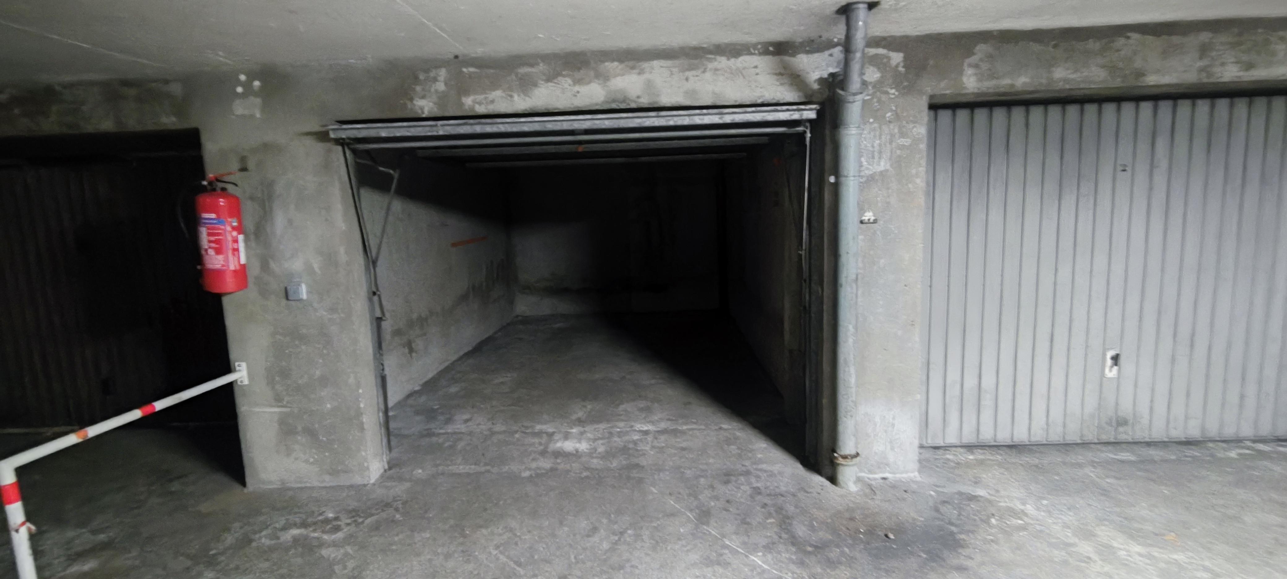 Garage de 12 m² à louer - Pau - 64000 - 12 m²