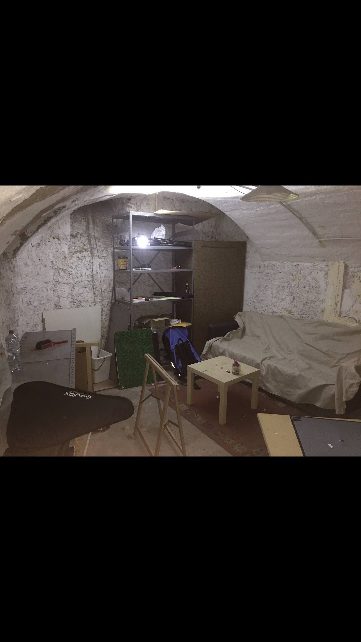 Grande cave saine aérée et ventilée - Paris - 75013 - 23 m²