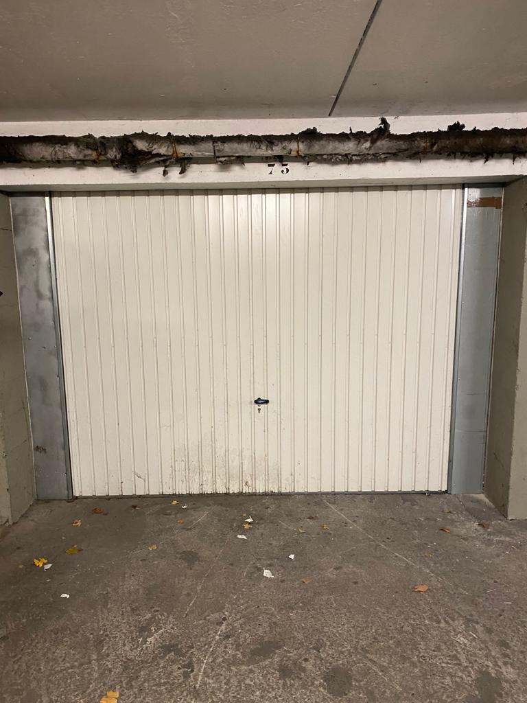 Box fermé stationnement - Grenoble - 38100 - 12 m²